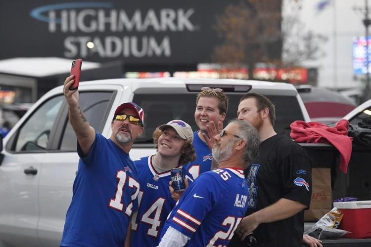 As Trump tried to buy Buffalo Bills, bankers doubted he'd get NFL's OK ...