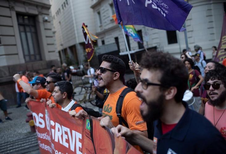 Brazil oil workers clash with Petrobras in 18-day strike