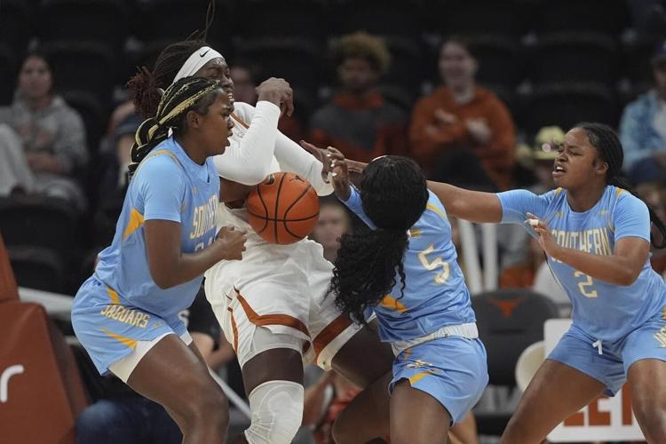 Taylor Jones scores 19 to lead No. 6 Texas to a 97-39 win over Southern