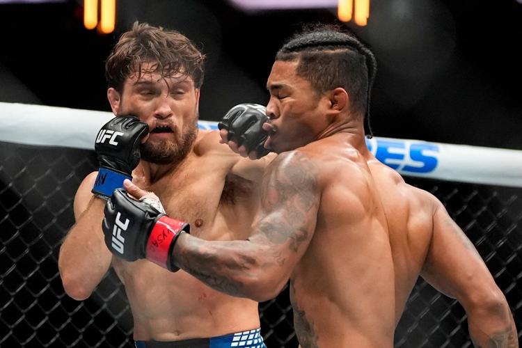 Ethyn Ewing won his 2nd MMA fight in 8 days in his UFC debut in New ...