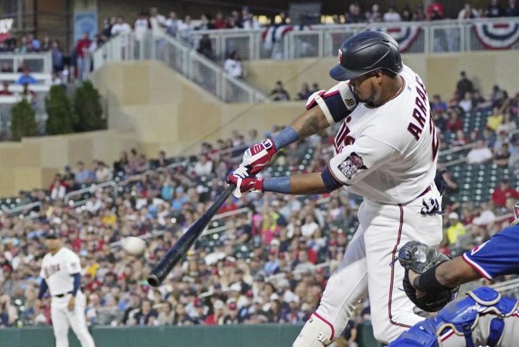 Seager, Mathias hits in 10th lead Rangers past Twins 4-3