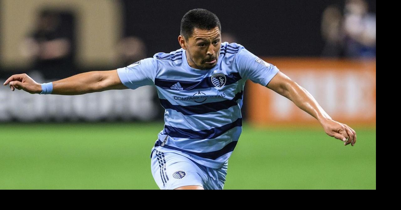 Longtime Sporting KC midfielder Roger Espinoza officially retires from ...