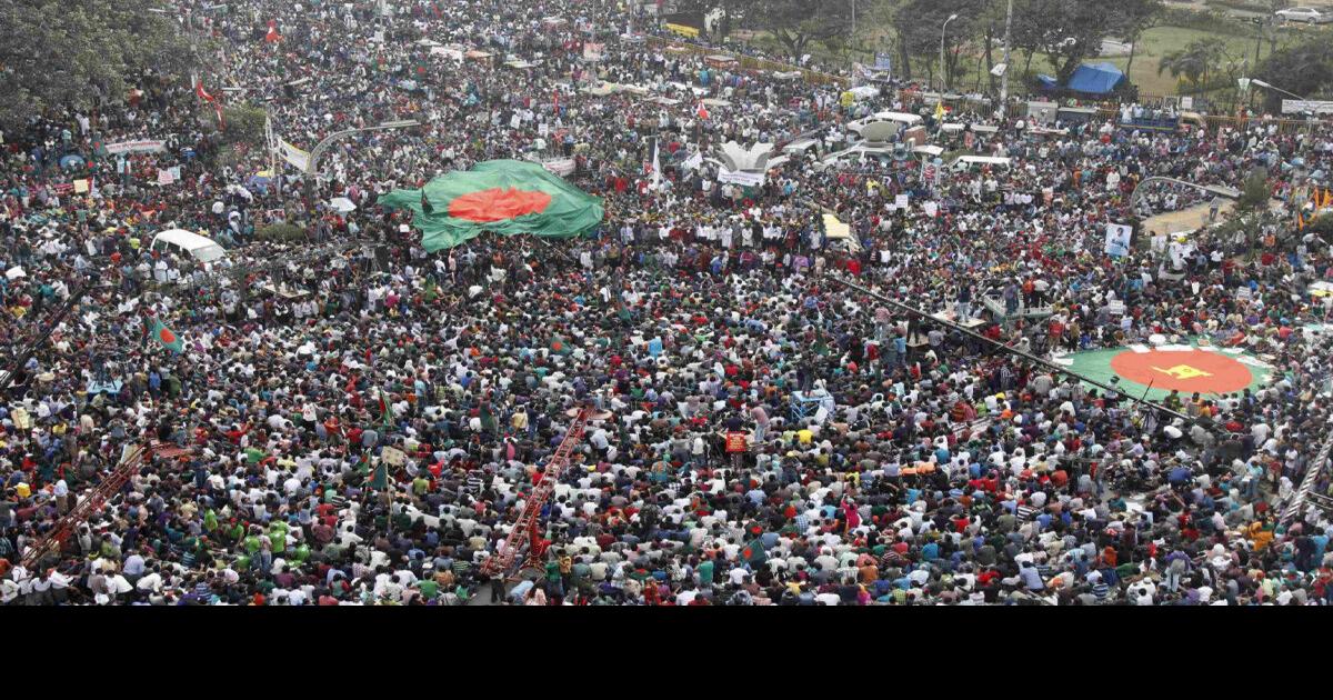 Hundreds of thousands rally in Bangladesh to demand executions of 1971 ...