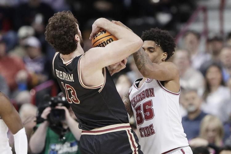 Mark Sears, Crimson Tide roll in March Madness as Alabama races past ...