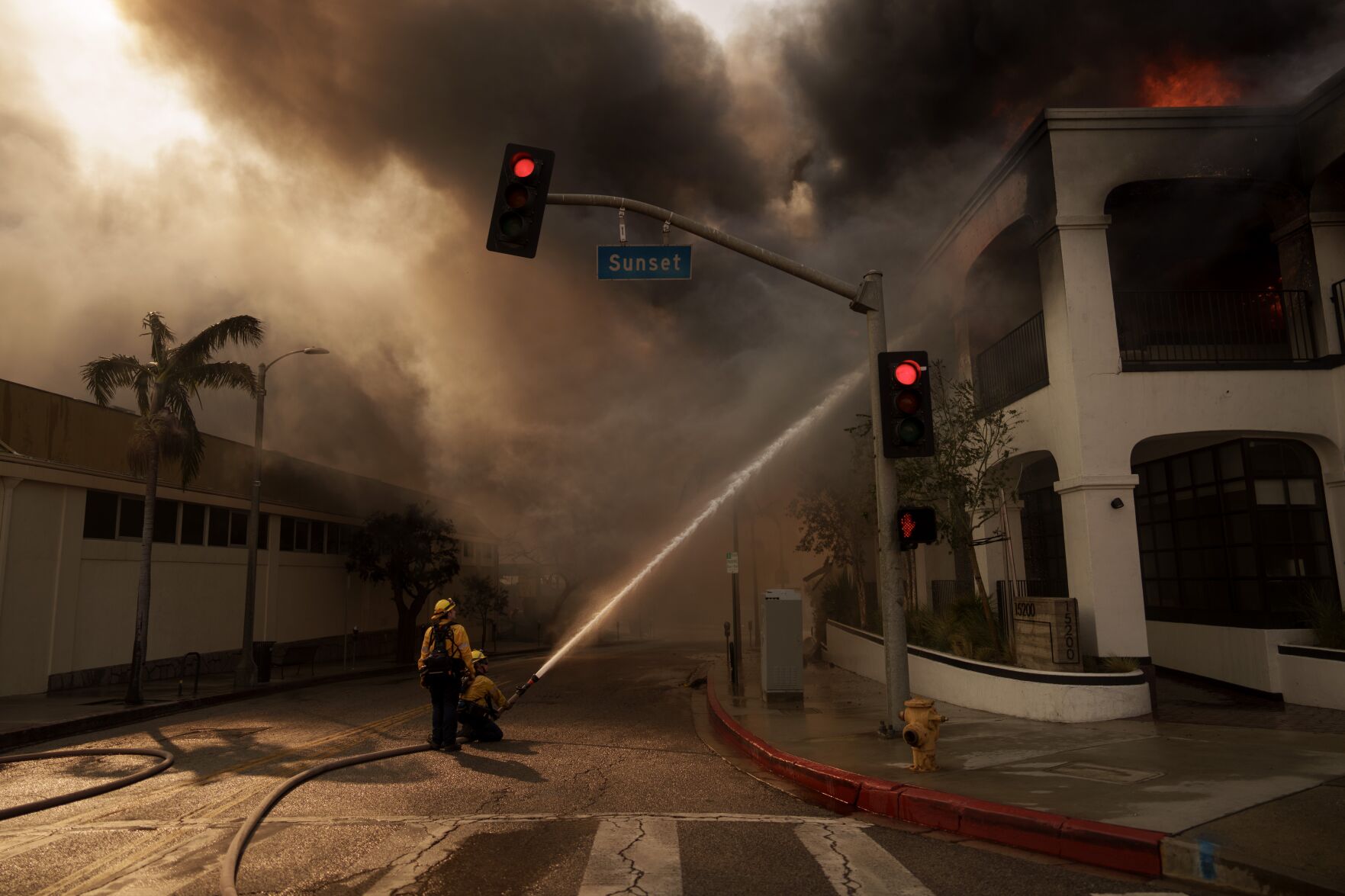 L.A. fires destroy and threaten Hollywood’s landmarks