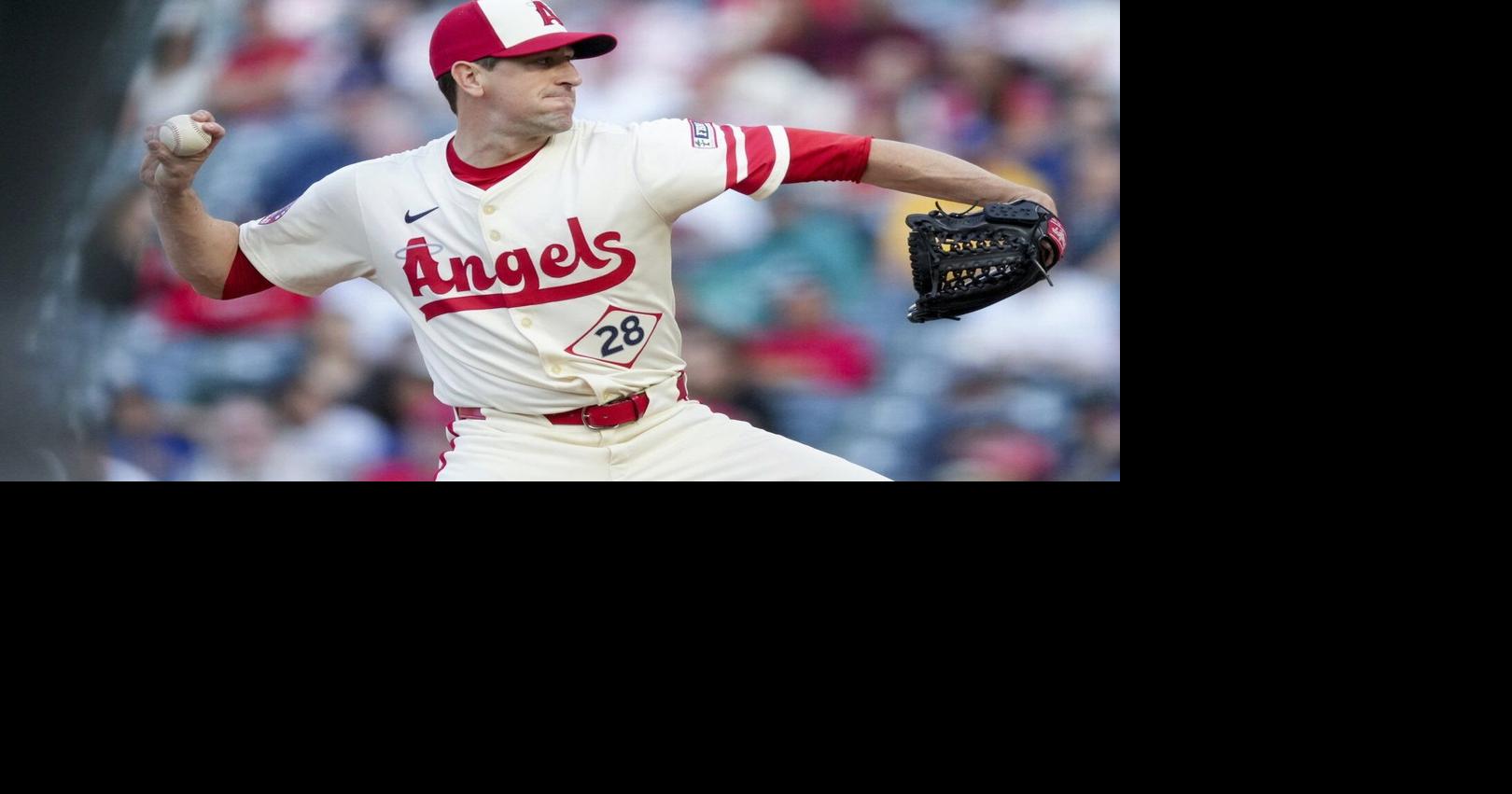 Kyle Hendricks picks up career win No. 100 as Angels beat the Mariners 5-4