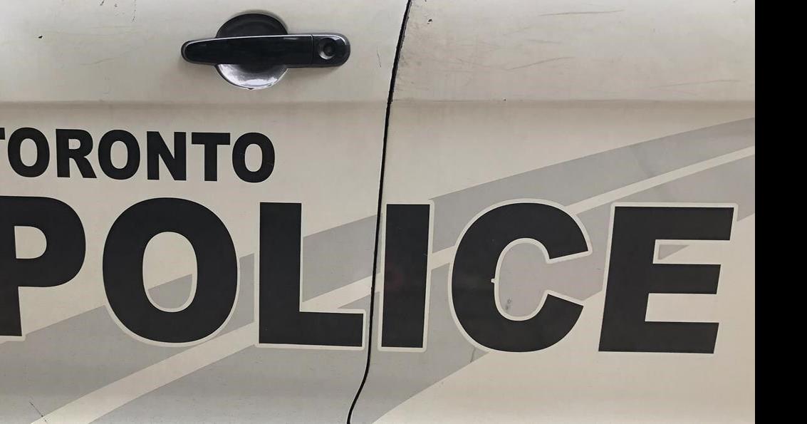 Teens, 15 and 19, charged in Toronto bank robbery, police say