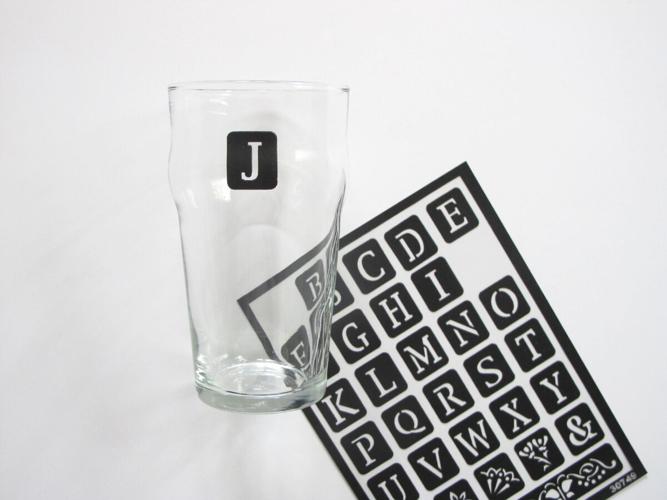 Make your own monogrammed glass for dad this Father’s Day