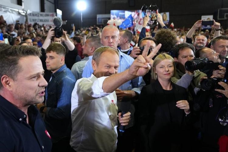Parties running in Poland's election hold final campaign rallies as ...