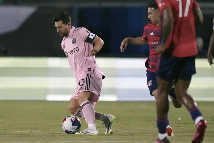 Messi scores early in 1st game outside Florida for Inter Miami at FC Dallas
