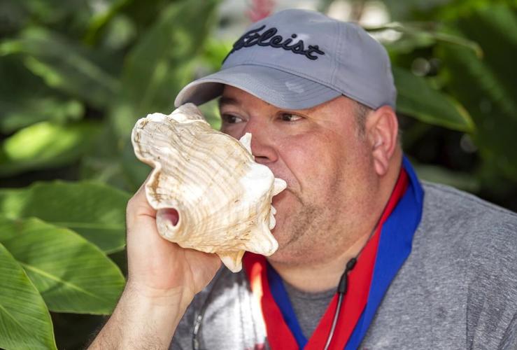 Thar she blows! Canadian woman wins Key West conch contest