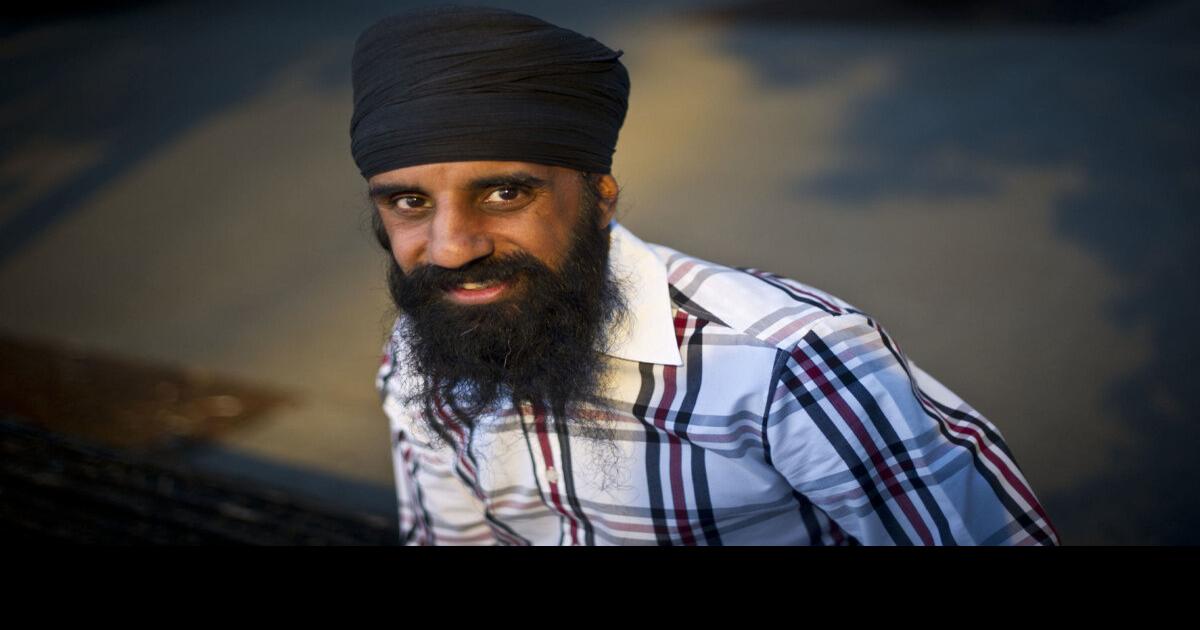 Ban kids from wearing clothing with offensive team logos, group urges