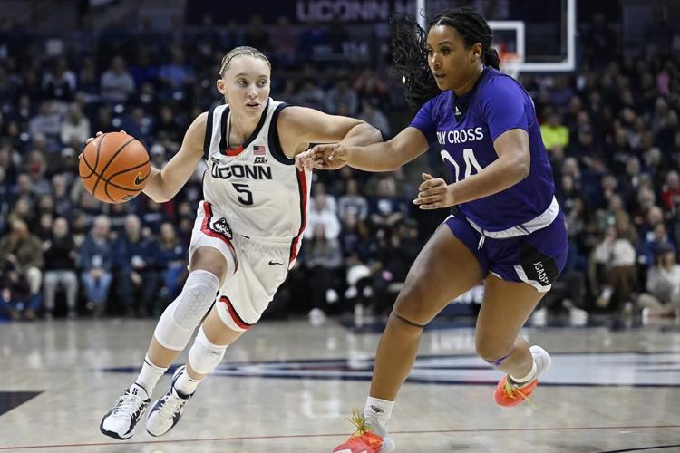 Freshman Sarah Strong scores 22 points to lead No. 2 UConn past Holy ...