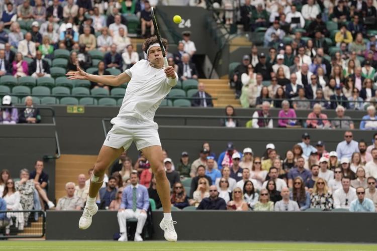 Ben Shelton wins another 5-setter to match Dad at Wimbledon: 'We're ...