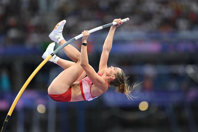 Alysha Newman reaches new heights with pole vault bronze