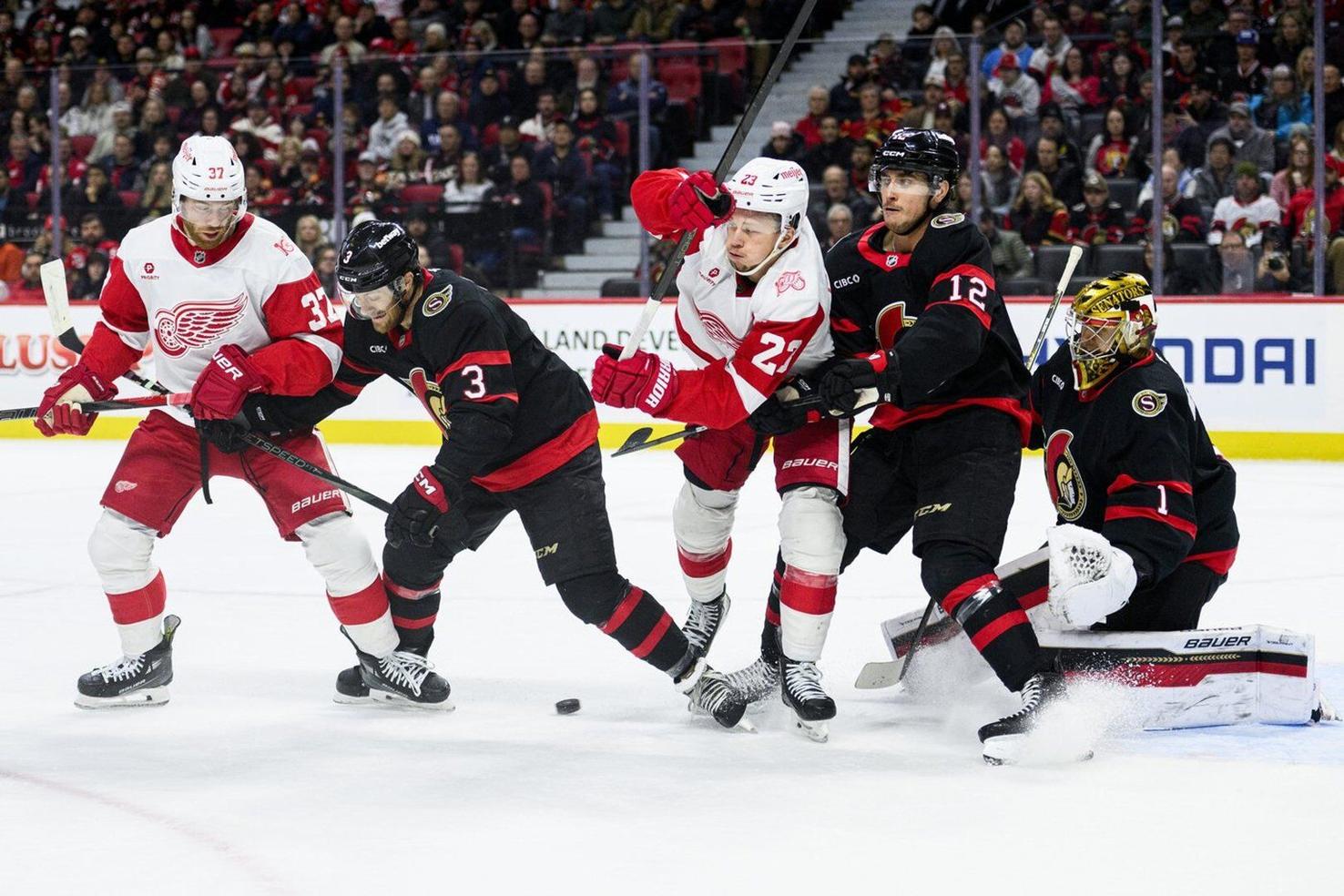 Red Wings pounce on Senators early, hold on for 5-3 win