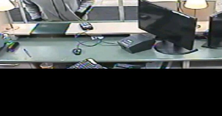 Toronto police looking for suspect in Rexdale bank robbery