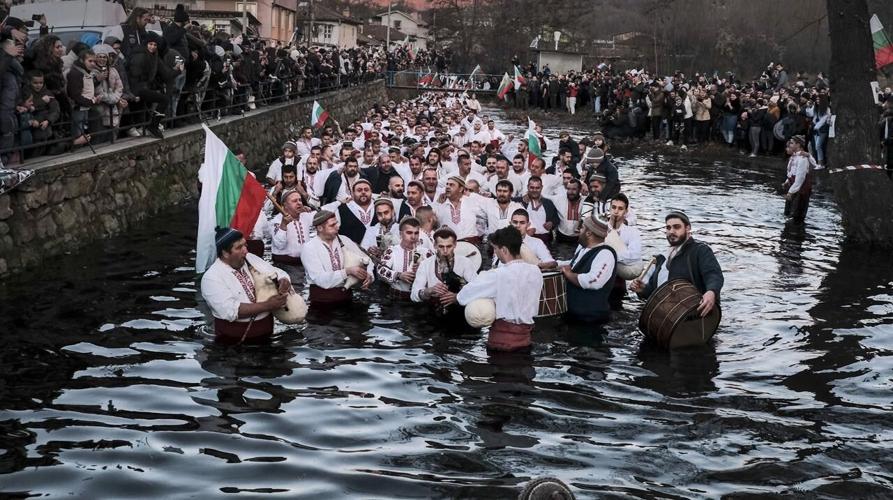 Bulgarians celebrate Epiphany with traditional rituals