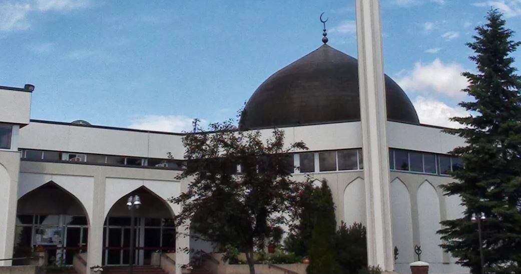 Canada’s oldest mosque opens its doors to Edmonton’s homeless as bitter ...