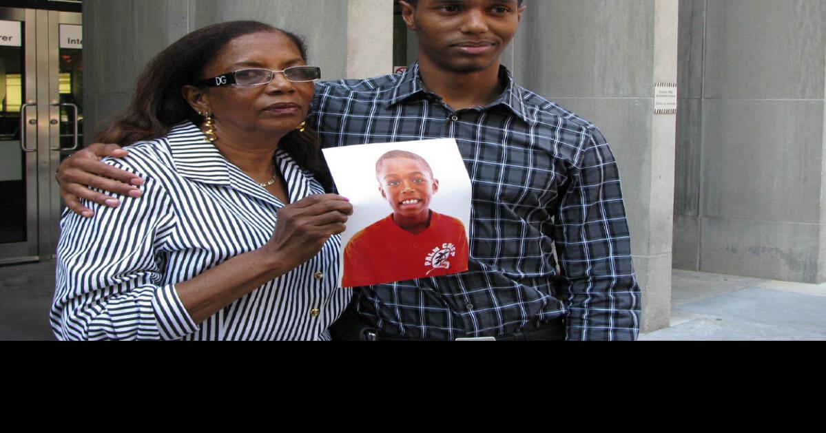 ‘Crack mom’ conviction tossed out