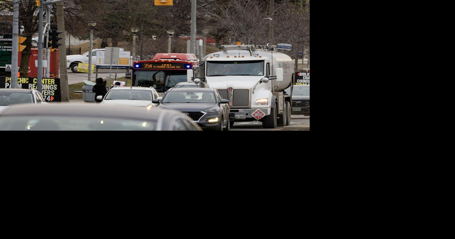 Why Toronto’s RapidTO bus-only lane plan is stuck in traffic