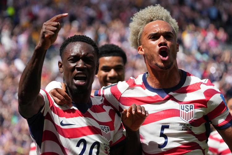 Without the injured Christian Pulisic, US beats Australia 2-0 to ...
