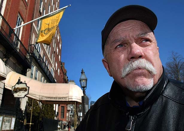 Bar that inspired sitcom lets go of 35-year fixture