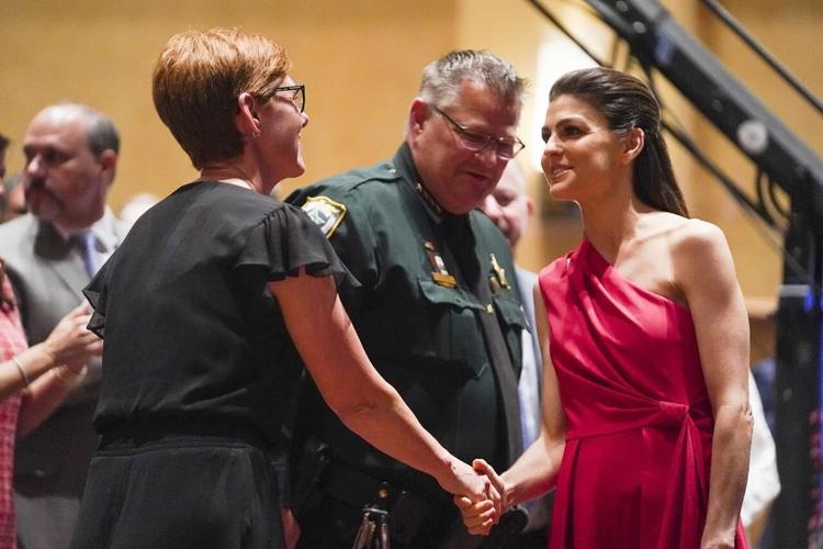 Fla. Gov. DeSantis refuses to commit to serving full term