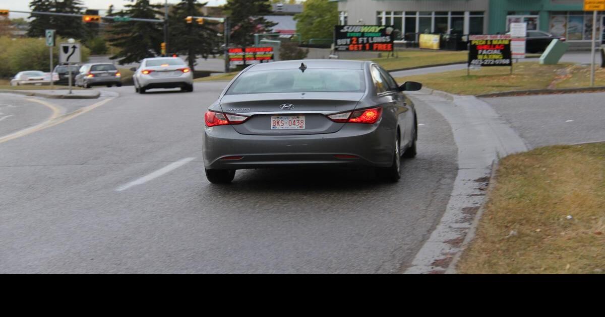 City council endorses reducing speed limits in Calgary neighbourhoods