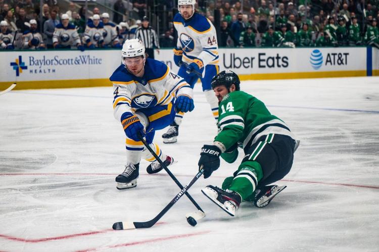 Thompson scores twice as Sabres beat Stars 4-1 for 10th straight victory