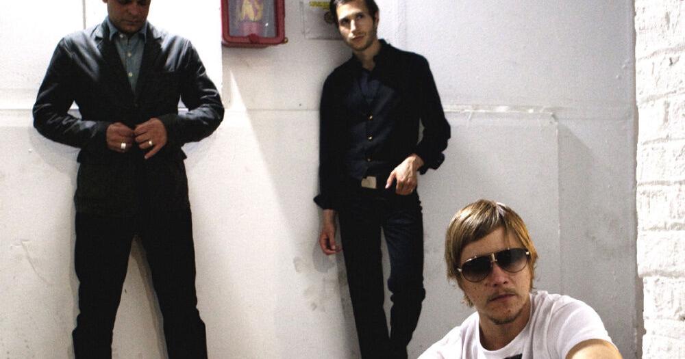 Interpol Change Faces, Keep Vision