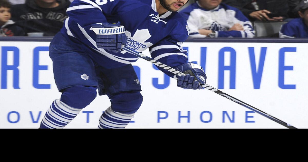 Maple Leafs sign defenceman Mark Fraser, avoiding arbitration