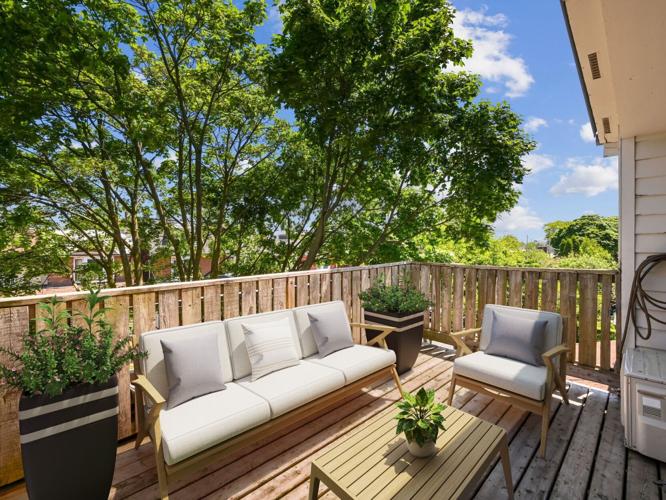 Inside this $980K ‘true hard loft’ townhouse in Toronto