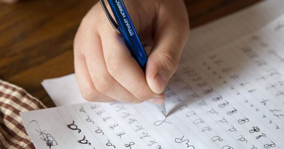Cursive writing will return to Ontario schools this fall