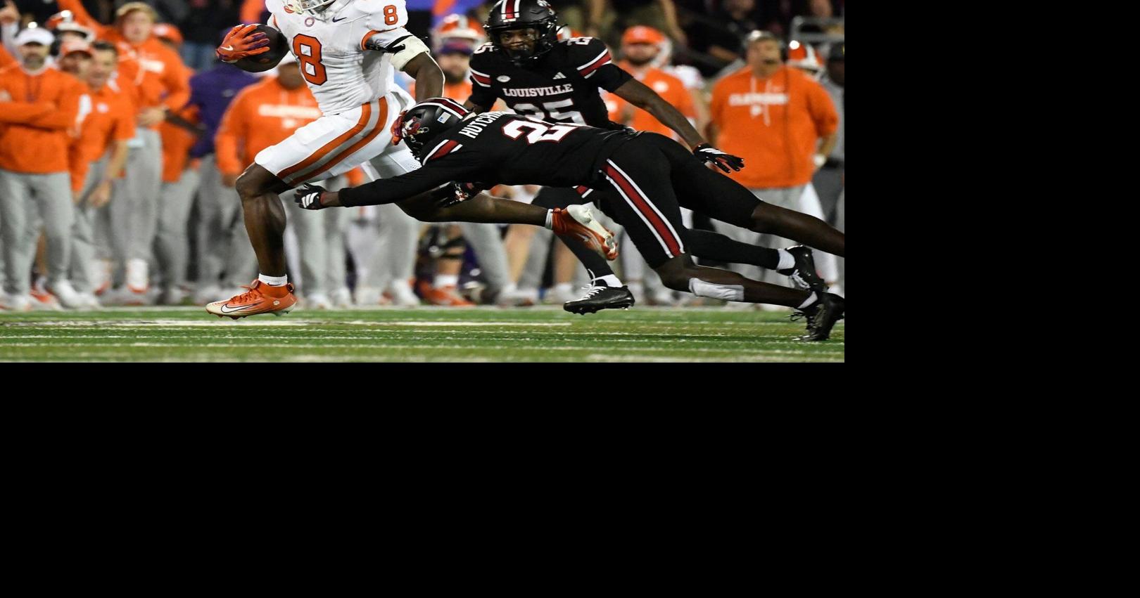 NCAA football scores: Clemson edges No. 19 Louisville 20-19