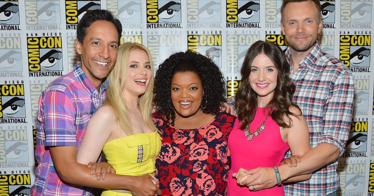 ‘Community’ stars talk season 4, Troy and Britta romance, and new direction