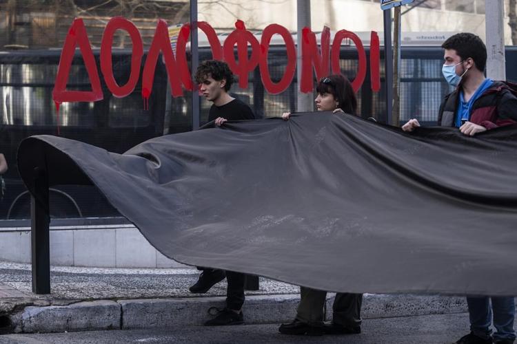 Thousands march in Greece as anger builds over train deaths