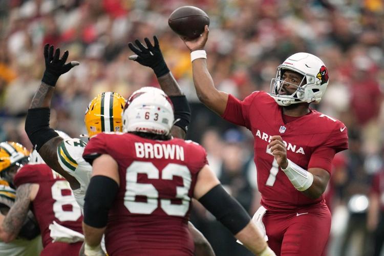 Josh Jacobs runs for 2 TDs, Micah Parsons has 3 sacks as Packers rally ...