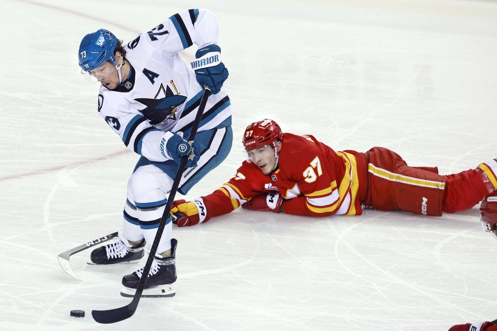 Farabee scores winner, Flames end five-game skid with win over Sharks