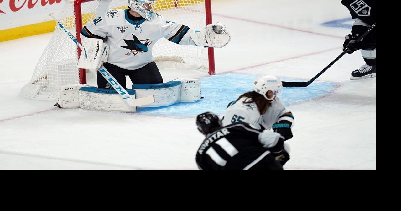 Kopitar, Kings start and finish strong to pummel Sharks 6-2