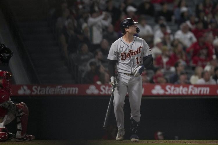 Tigers score 8 runs in final 2 innings of 10-4 comeback win over Angels