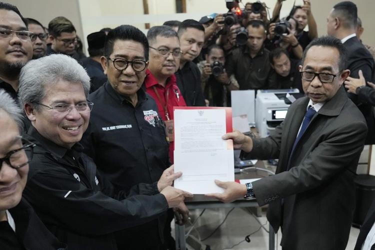 A Losing Candidate In Indonesias Presidential Election Demands A