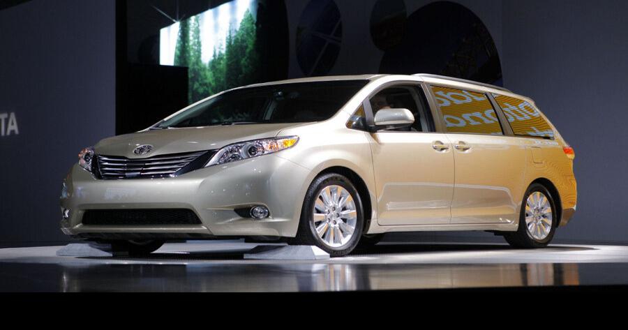 Toyota to recall Sienna minivans for brake risk