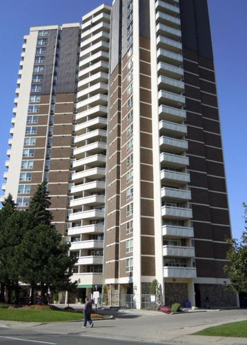 Hume: A Helliwell of a condo
