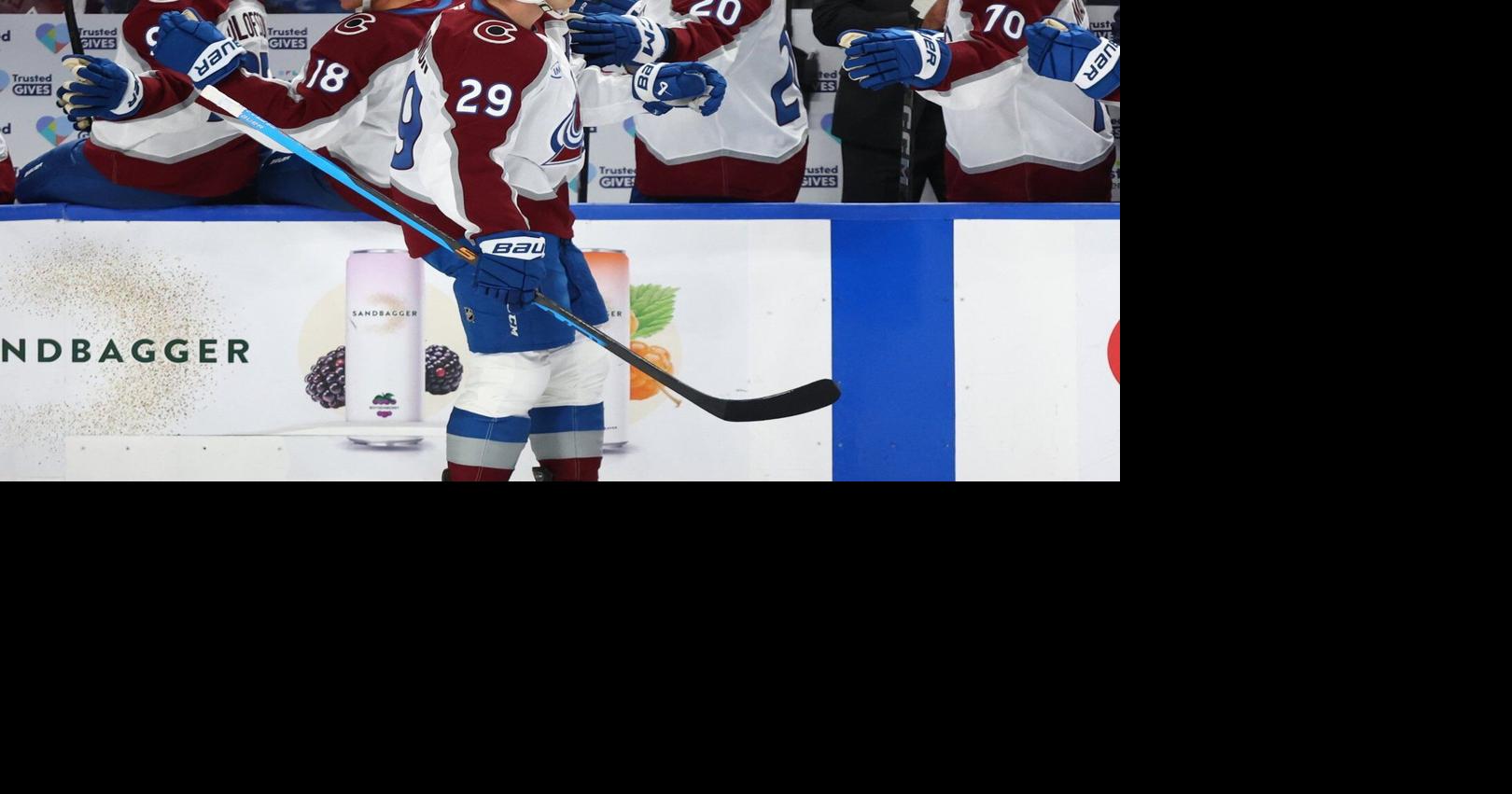 Avalanche's MacKinnon punctuates hot start with stick twirl, fist pump ...