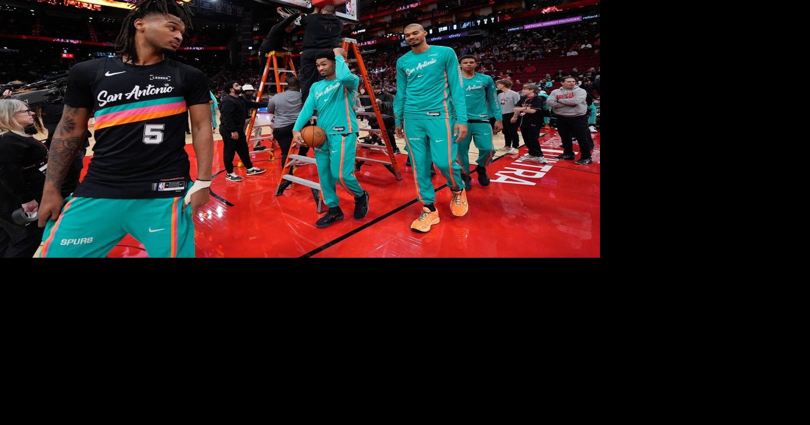Start of Spurs-Rockets game delayed 22 minutes while a bent rim was ...