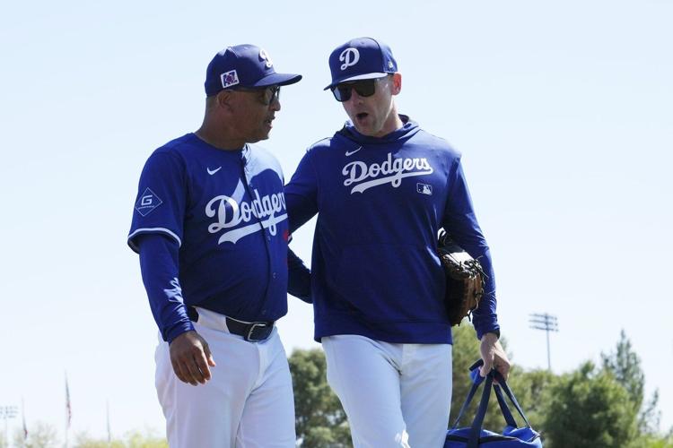 Manager Dave Roberts says he's reached 'closure' in contract talks with ...