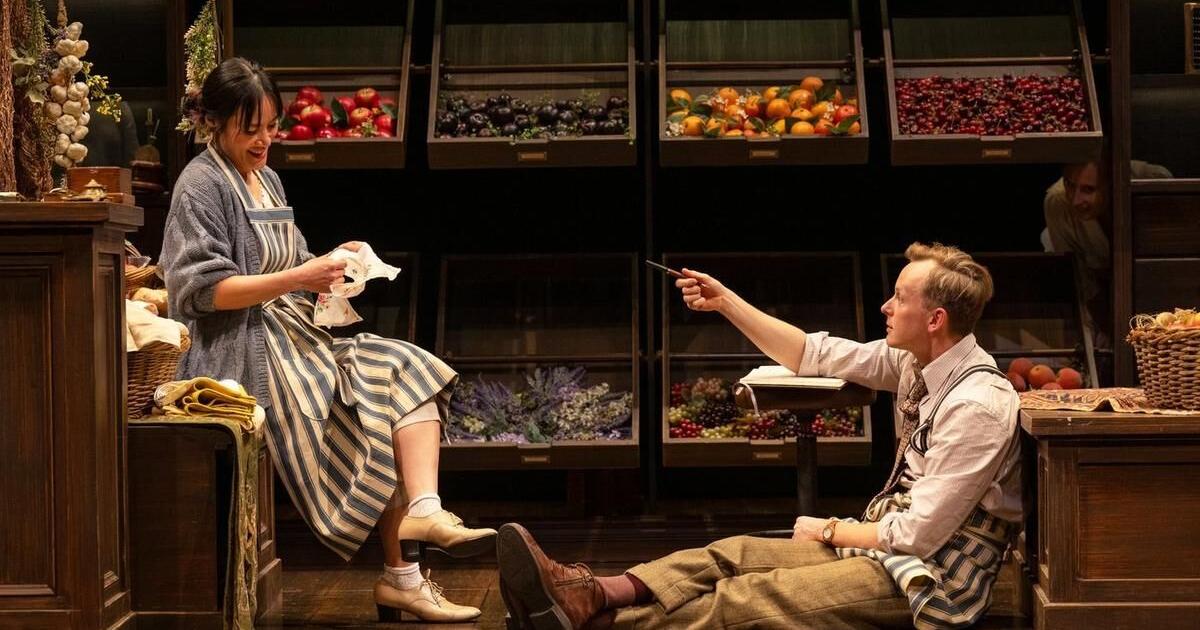 Review: ‘Village Wooing’ is a long 60 minutes at Shaw