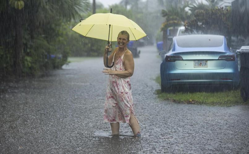 Tropical rainstorms in South Florida lead to flight delays and streets ...