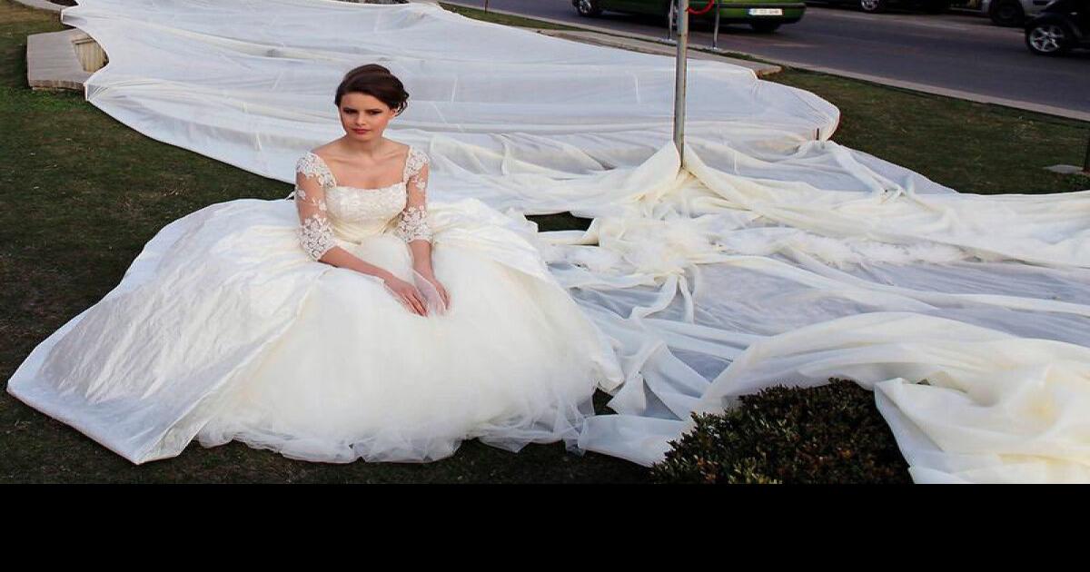 Photos The Worlds Longest Wedding Dress